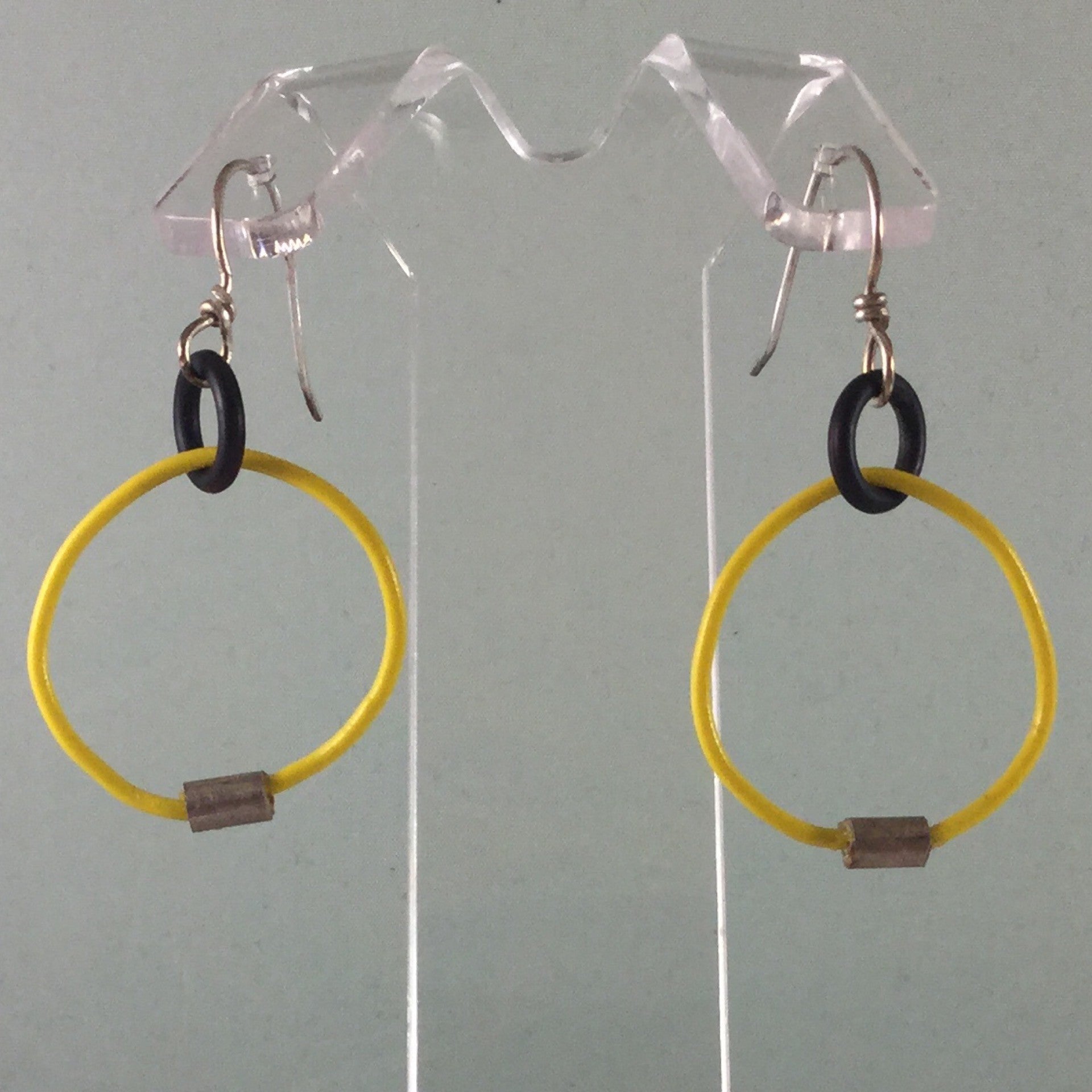 Single Wire Yellow Hoop With Small Black Hoop | Casual Ore Formal